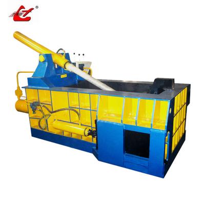 China Halfautomatische of volledig automatische werkingsmodus 100 ton drukkracht horizontale balermachine met 37 kW motor Te koop