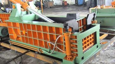 China Recycling Solution 380V/50Hz Horizontal Baler Machine with 20 Seconds Cycle Time for sale