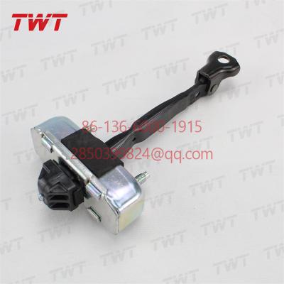 China TWT Car Door Check Auto Body Systems Parts 68610-0P020 for Front Door Limiter LR 2010-2017 Toyota Reiz for sale