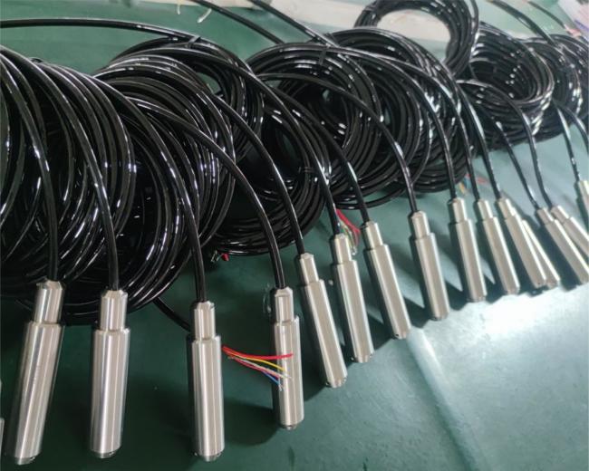 Hengtong 4-20mA+485 Water Level Sensor Submersible Level Transmitter For Water Tank