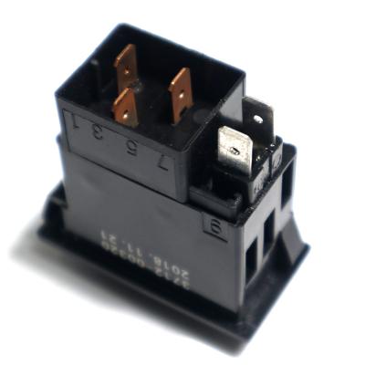China OE NO. 3712-00320 Interruptor de rocker de control de luz para piezas de autobús King Long JK982-210A en venta