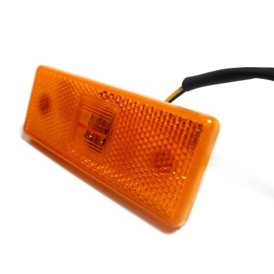 China Luz de marca lateral rectangular de 24V no estándar para autobús King Long Bus en venta