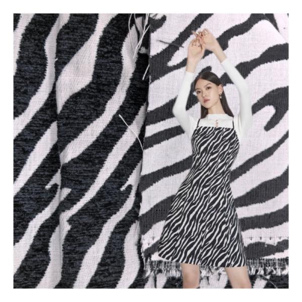 Quality Good Selling 390GSM Soft Breathable Jacquard Cotton Fabric for Summer Dresses for sale