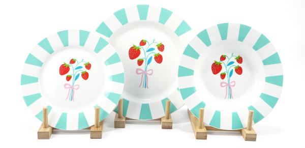 Quality STRAWBERRY DINNERWARE SET for sale