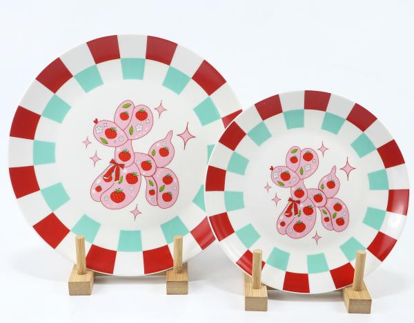 Quality STRAWBERRY DINNERWARE SET for sale