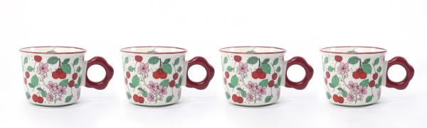 Quality STRAWBERRY DINNERWARE SET for sale