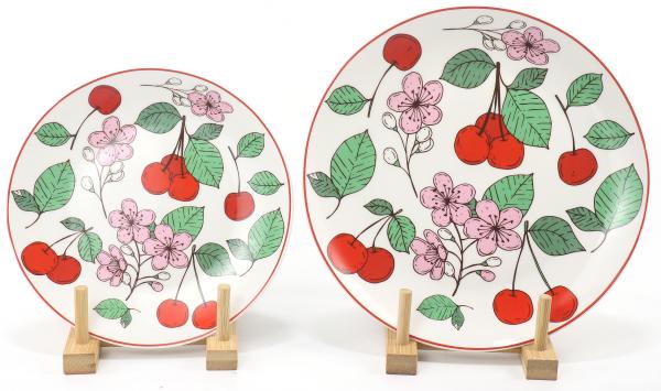 Quality STRAWBERRY DINNERWARE SET for sale