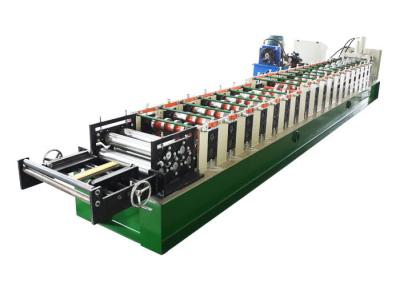 Cina Rotolo impermeabile della grondaia che forma macchina/grondaia che fa macchina con il dispositivo del foro di perforazione in vendita