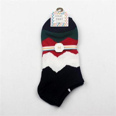 China Fashion ankle socks in maple leaf design for men for sale