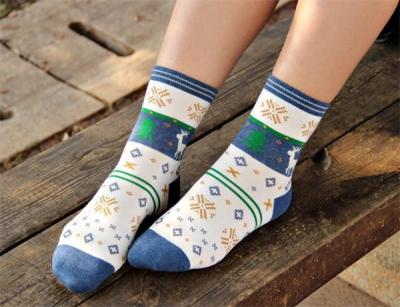 China Colorful christmas deer patterned design winter cotton socks for women for sale
