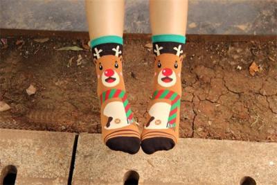China Cartoon christmas deer patterned design winter cotton socks for women for sale