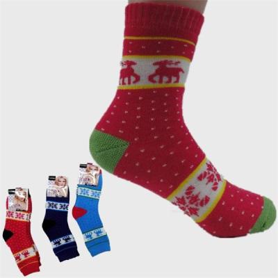 China High quality fashion christmas maple leaf patterned design winter cotton socks for women for sale