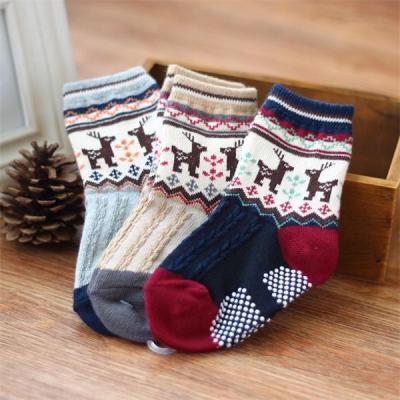 China Novelty customized cartoon christmas deer design cozy cotton terry socks for baby for sale