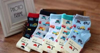 China Colorful cartoon car patterned design OEM cozy cotton terry socks for baby for sale