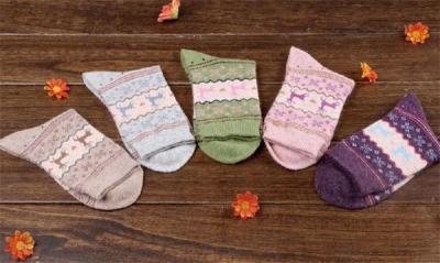 China 2015 Hot selling classic christmas deer design winter wool thick OEM socks for female for sale