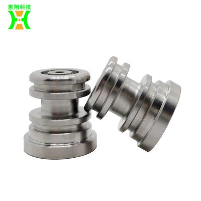 Cina Le componenti modellate precisione della nitrurazione EDM muoiono tolleranza 0.01mm della perforazione in vendita