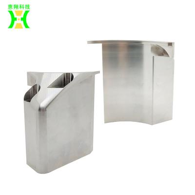 Cina China Precision S136 Die Steel Nitrided Core Pins With HRC44-46 Hardness For Die Casting Mold Parts in vendita