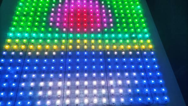 P50 透明なLEDピクセルスクリーン 広角LEDビデオディスプレイ 屋外広告