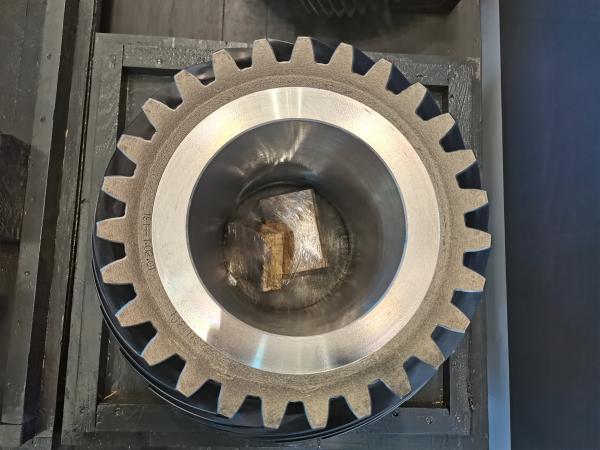 Quality High Precision Spiral Bevel Gear with HRC45-62 Hardness and Customizable Teeth Number for Smooth Power Transmission for sale
