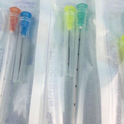 Cina Aghi penetranti della cannula smussata di 25g X 50mm per i riempitori dell'acido ialuronico in vendita