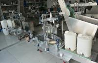 China Programmable Automatic Capping Machine 5L 10L Bottle Capper for sale