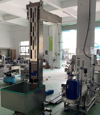 China Máquina tampando semi automática 10L-30L do tambor ROPP do vinagre de Soysauce à venda