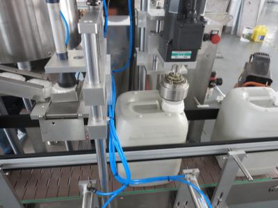 Cina Macchina di rifornimento liquida di Monoblock della tappatrice pneumatica automatica piena della vite in vendita