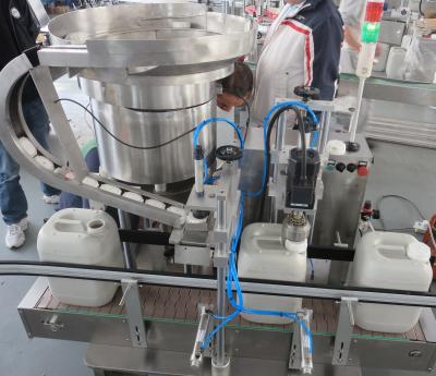 Cina Macchina di rifornimento liquida di Monoblock della tappatrice pneumatica automatica piena della vite in vendita