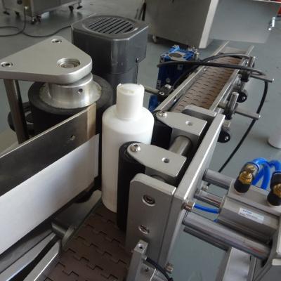 China YM515 Self Adhesive PET Round Bottle Labeling Machine Automatic SUS304 for sale