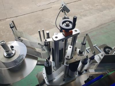 Cina Etichettatrice automatica per bottiglie rotonde 220V 2000-4000 bottiglie/ora in vendita