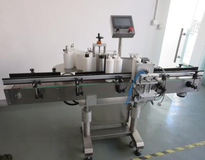 China Máquina de etiquetas automática Tabletop da garrafa redonda para a garrafa 720W do champô à venda