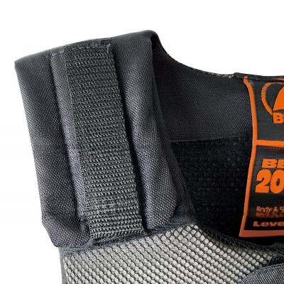 Cina Vesti di cavallo con rivestimento in tessuto a maglia per protezioni corporee leggere in primavera e in autunno in vendita