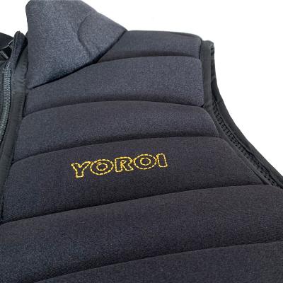 China Colete de proteção corporal leve e personalizável em preto/design personalizado à venda