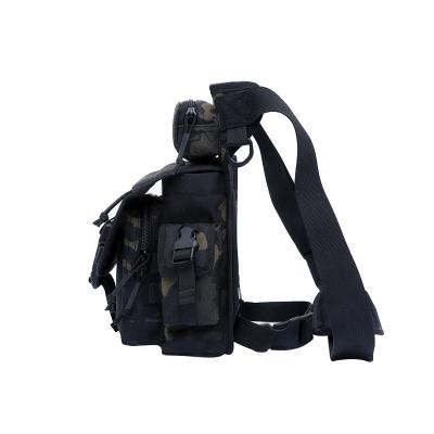 Cina Sacchetto di bottiglia d'acqua camuffata per campeggio e allenamento 2-3 kg Capacità Tasche multiple in vendita