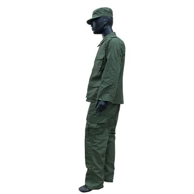 Cina Sport all'aria aperta Uniforme Giacca e pantaloni traspiranti per allenamento con fusione senza cuciture in vendita