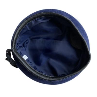 Cina Stylish Red Beret Cap con dimensione regolabile 0.2kg/pc Dimensione universale 56-60cm lana in vendita