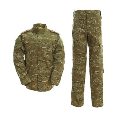 中国 0.8kg/pc アウトドア スポーツ 青虫 制服 訓練用 透気型Tシャツ S-XXXL 販売のため