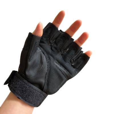 Cina Guanti per l' allenamento in primavera e in estate in vendita