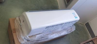 Cina un ventilconvettore fissato al muro 6000BTU di 2 tubi in vendita
