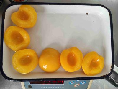 China 400g Canned Yellow Peach Fruit in Can Packaging for sale