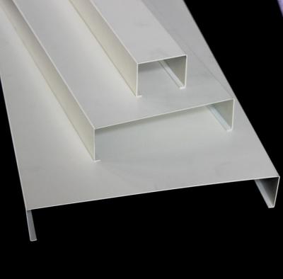 China Poeder Met een laag bedekte U15, U85, U135-de Opschortingsplafond van de Aluminiumstrook voor Winkelcomplex Te koop
