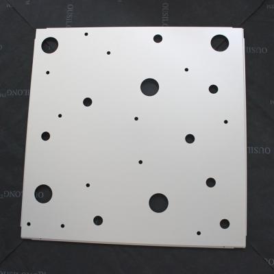 China Geperforeerd CNC legt in Plafondtegels 600x600mm Vals Plafondcomité RAL9010 Te koop