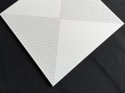 Cina Di alluminio/ha galvanizzato il soffitto del metallo perforato 3.0mm dell'acciaio con il bordo smussato in vendita
