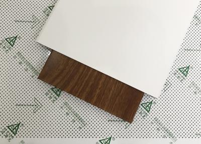Cina Sistema esteriore C - mattonelle di legno a forma di del soffitto del metallo dell'intradosso del controsoffitto del grano in vendita