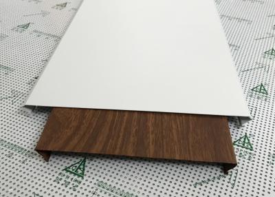 Cina Sistema esteriore C - mattonelle di legno a forma di del soffitto del metallo dell'intradosso del controsoffitto del grano in vendita