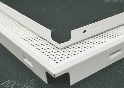 Cina Piastrelle per controsoffitti acustiche decorative insonorizzate perforate a prova di fuoco con rivestimento in rotolo in vendita