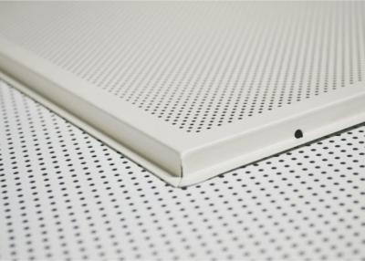 Cina Piastrelle per controsoffitti acustiche decorative insonorizzate perforate a prova di fuoco con rivestimento in rotolo in vendita