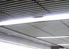 Cina Il soffitto rotondo di alluminio della cucina della metropolitana piastrella il pannello di alluminio sospeso di profilo del metallo, diametro di 75mm in vendita