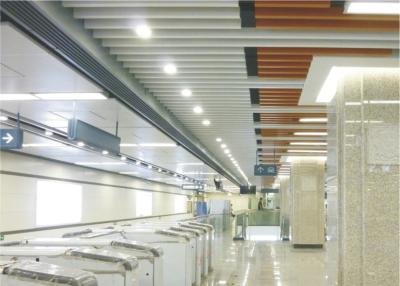 中国 空港のための中断された天井 U アルミニウム プロフィール スクリーンの天井/アルミニウム偽のタイル 販売のため