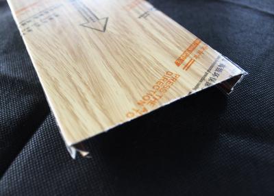Cina C di legno - il soffitto di alluminio chiuso a forma di della striscia diritto/ha smussato l'angolo in vendita